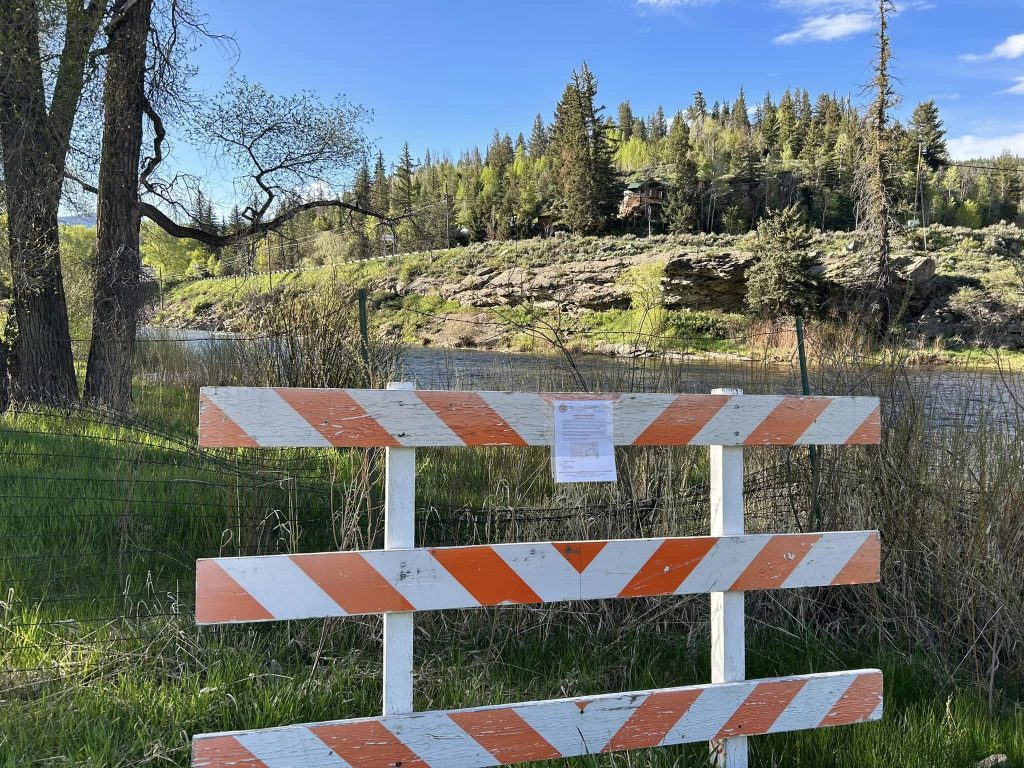 Sheriff’s office closes parts of Colorado River, parts of Highway 40 ...